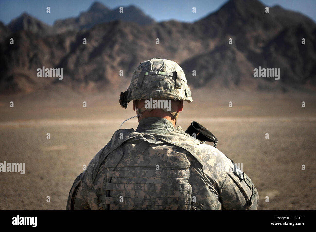 U.S. Army 1st Lt. Shawn Meno of Mangilao provides security for ...