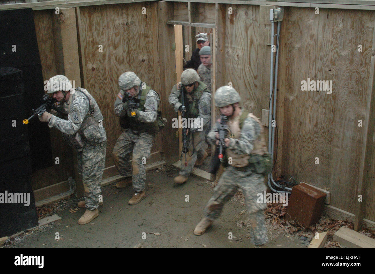 U.S. Army Soldiers from Charlie Company, 3rd Battalion, 172nd Infantry ...