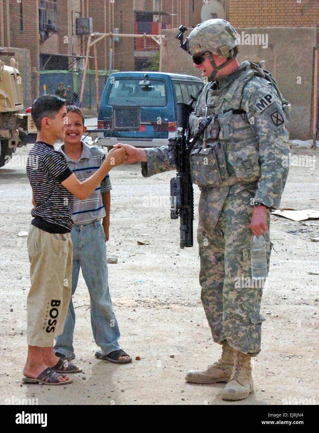 MP Soldiers Build Rapport With Iraqi Citizens Spc. Grant Okubo June 06 ...