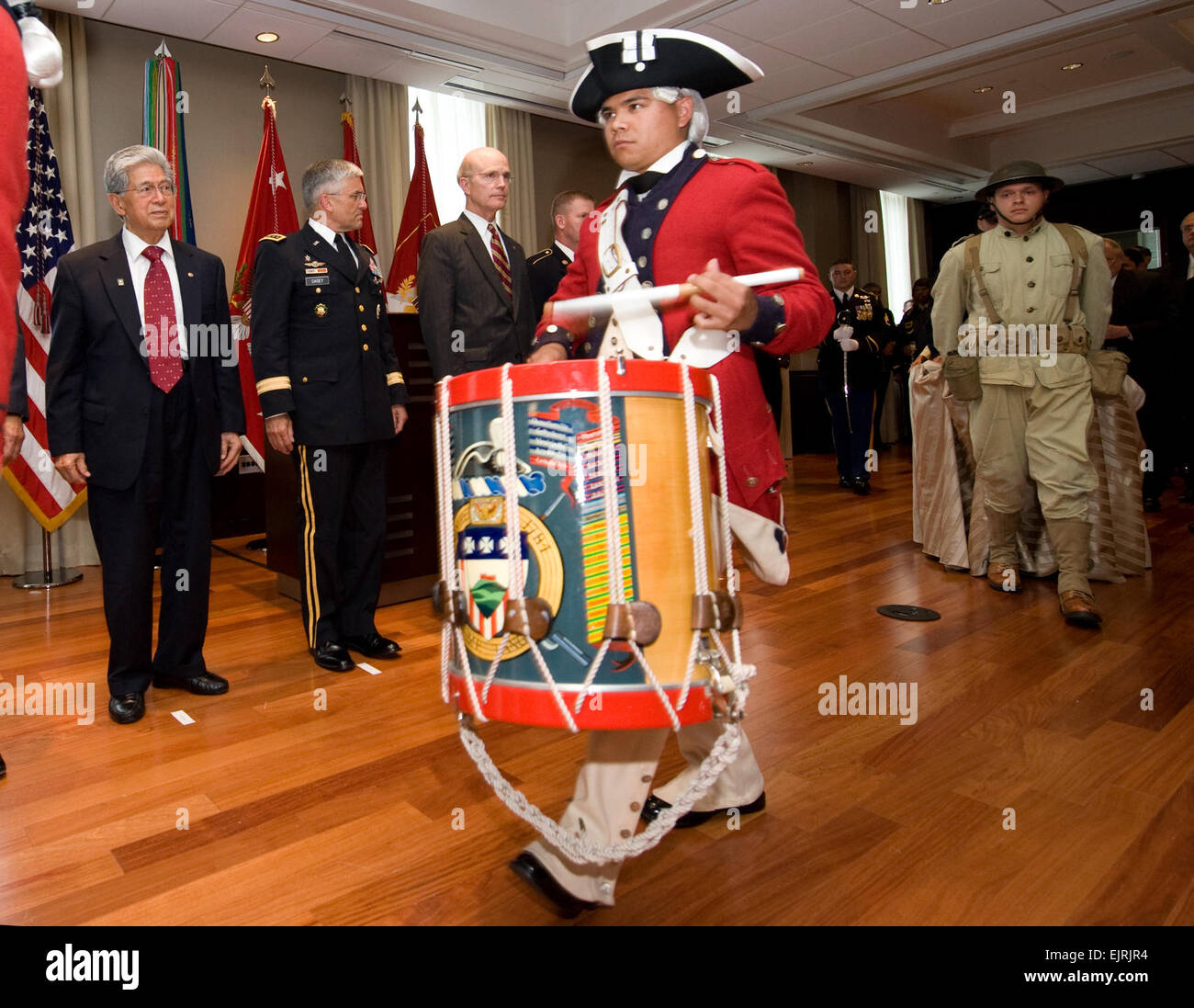 U.S. Soldiers assigned to the 3rd U.S. Infantry Regiment The Old Guard ...