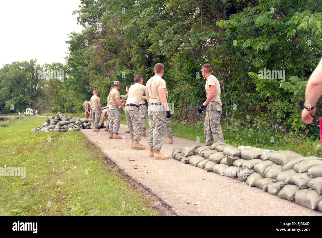 U.S. Soliders from Bravo Company, BSTB Military Intellegence from Camp ...