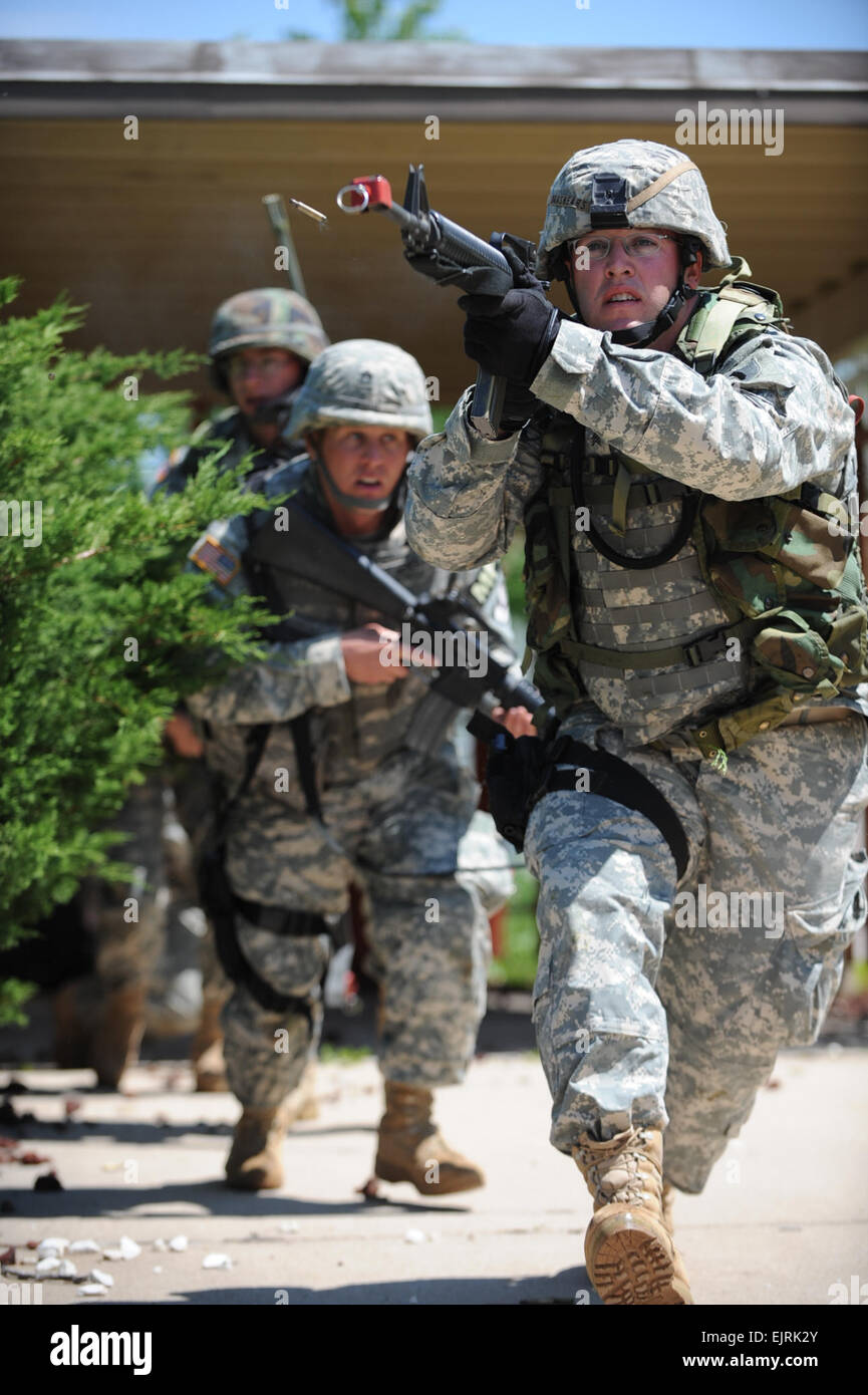 Singapore army hi-res stock photography and images - Alamy