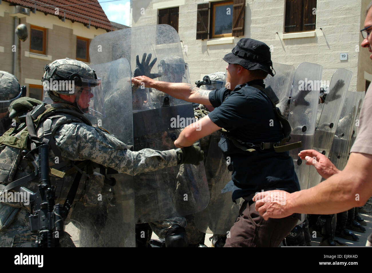 Maneuver enhancement brigade hi-res stock photography and images - Alamy