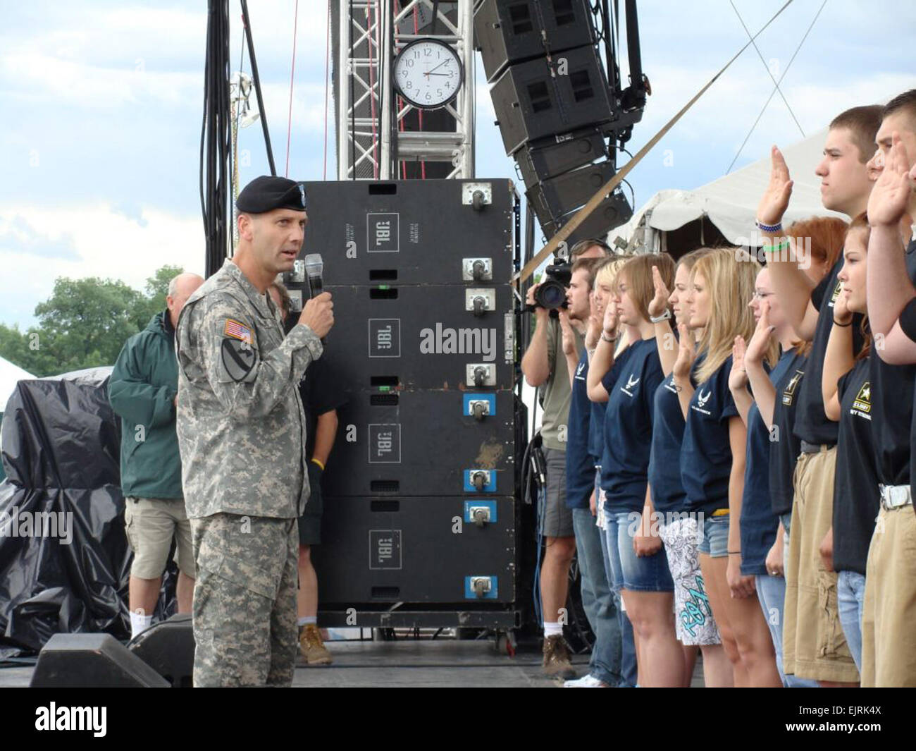 DSC01109 - Brig. Gen Jeffrey E. Phillips, Deputy Chief of Army Public ...