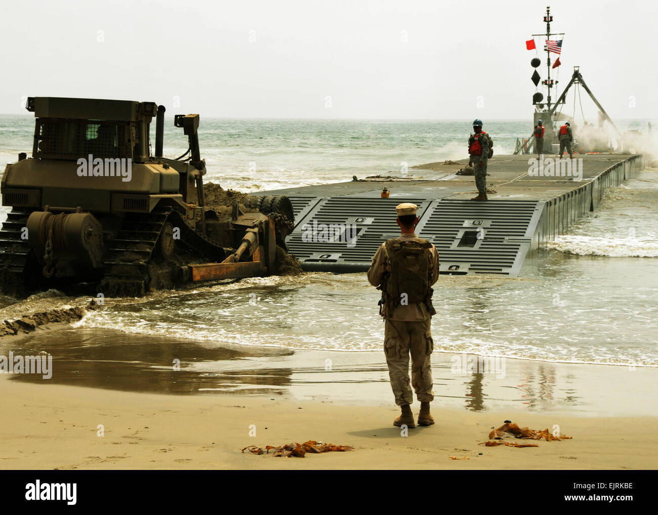 Lighterage hi-res stock photography and images - Alamy