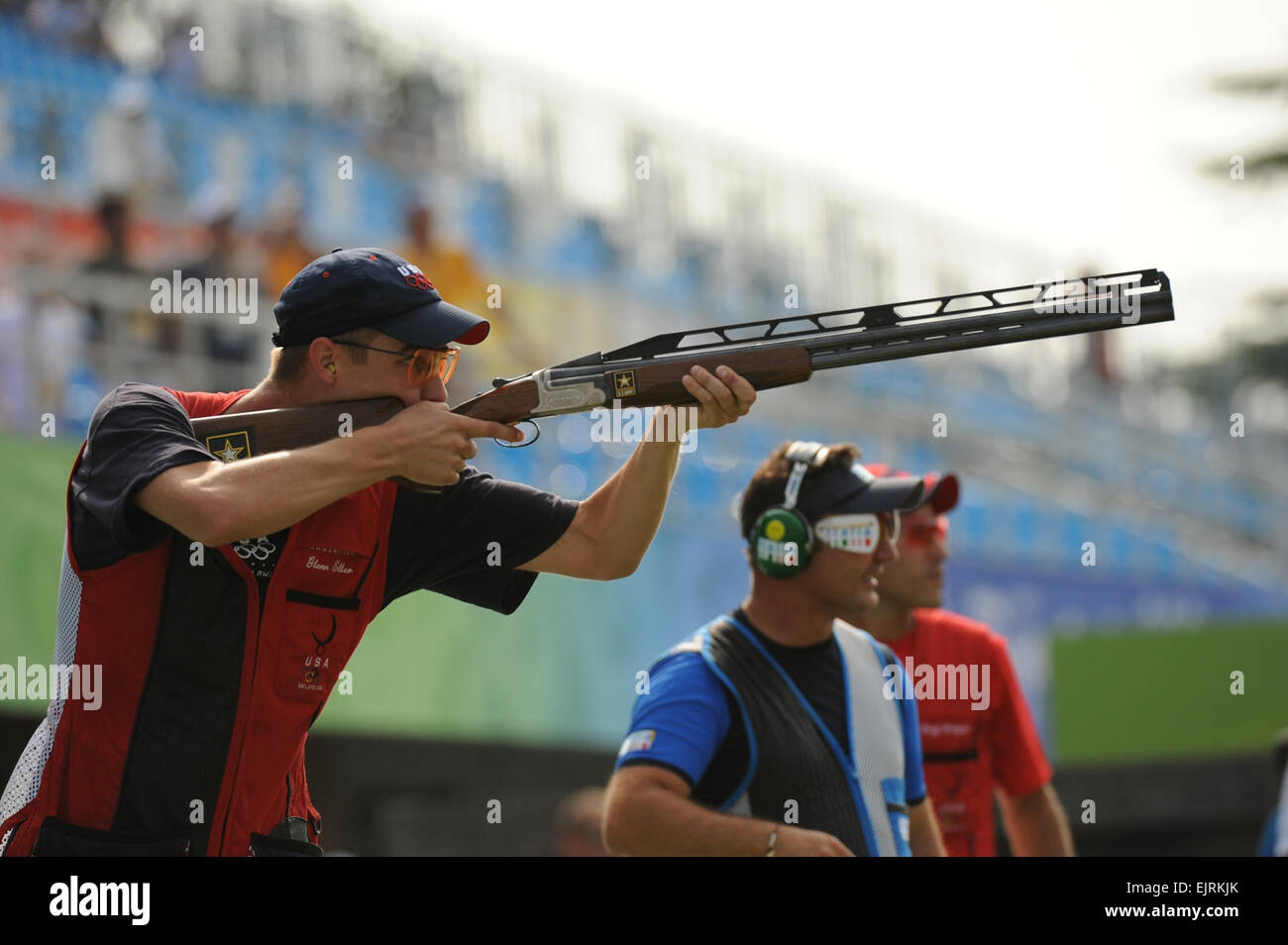 Spc. Walton Glenn Eller III takes his final shot to secure a gold medal ...