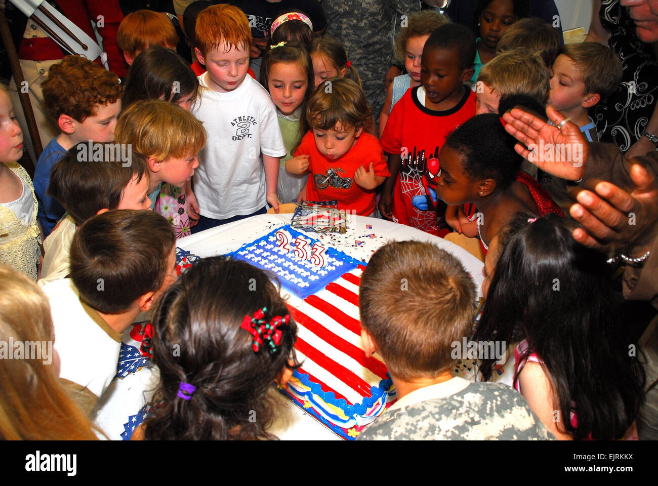 Happy birthday army hi-res stock photography and images - Alamy