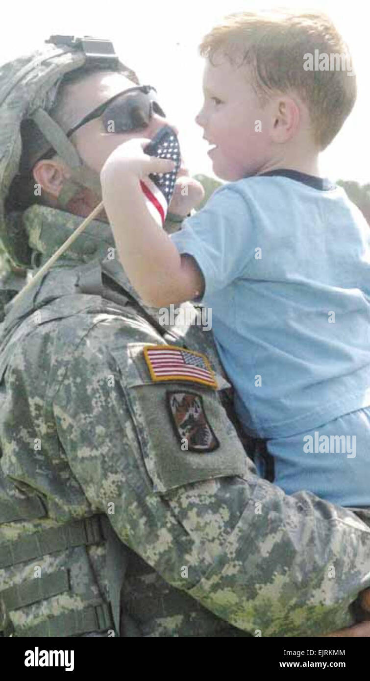 Sustainment Bde Return Spc. Dustin Gautney, 2nd BCT Public Affairs ...