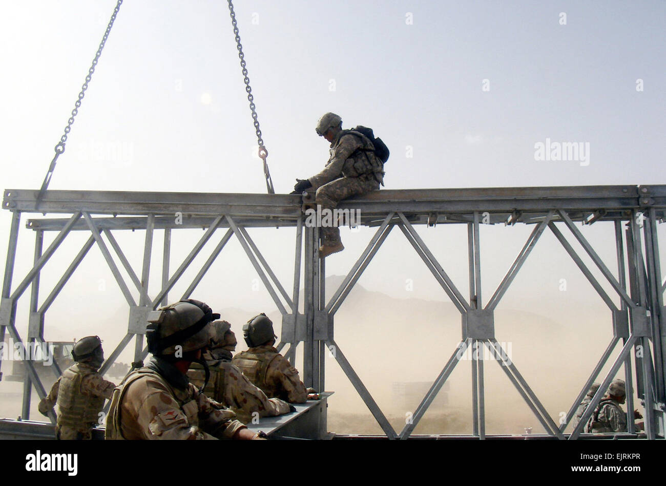 Spc. Corey Thompson, 420th Engineer Brigade, works with Australian ...
