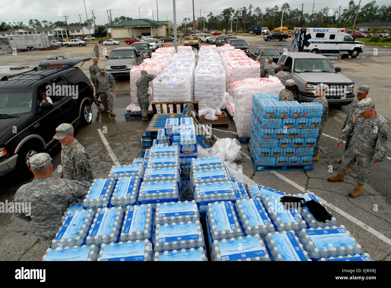 Army water point hi-res stock photography and images - Alamy
