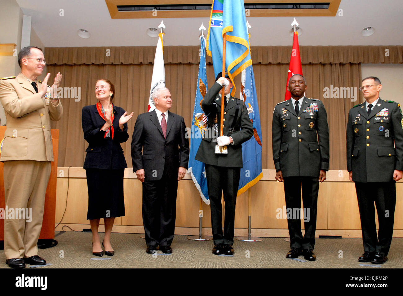 Major general mullen hi-res stock photography and images - Alamy