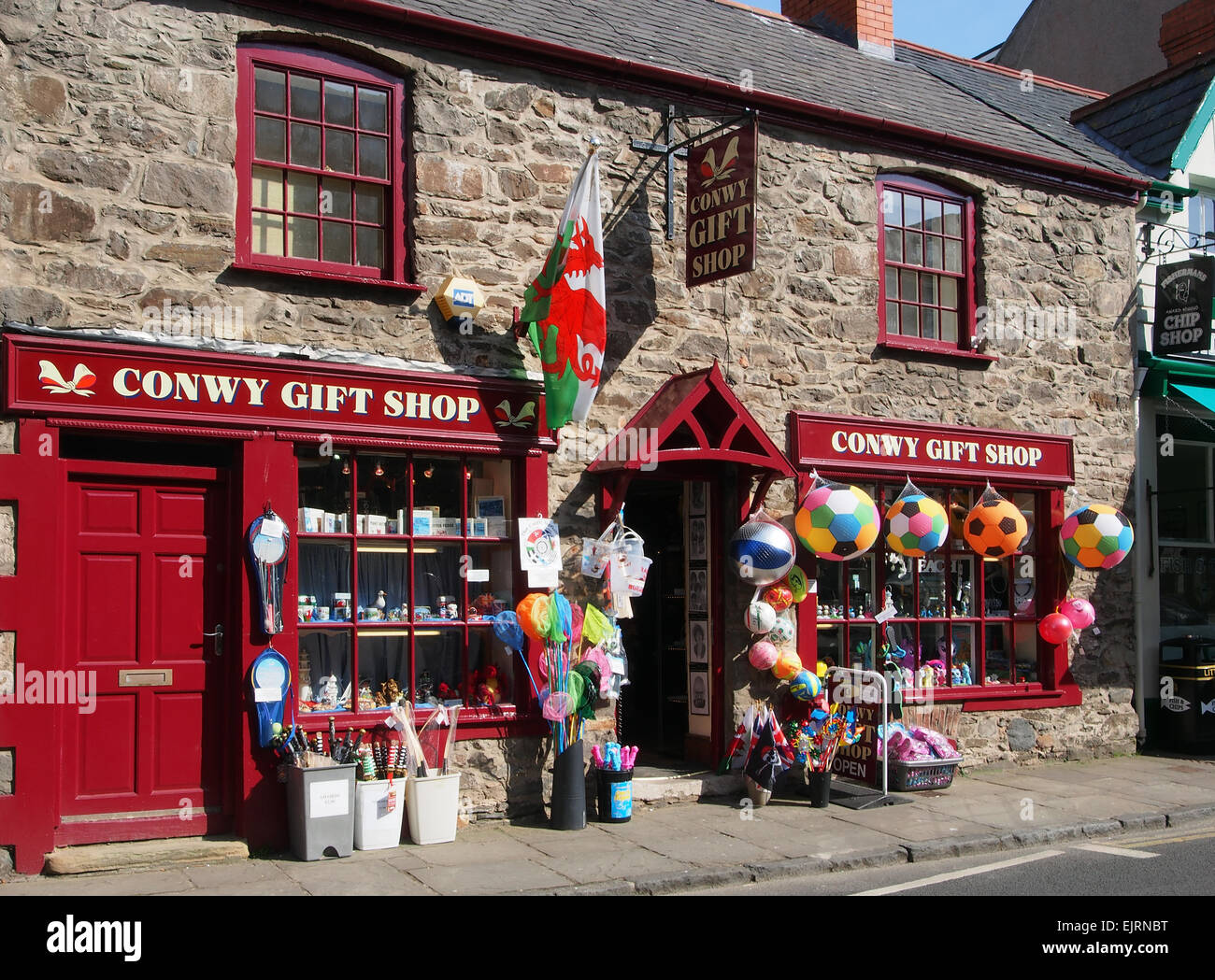 Castle Street, Conwy Gift shop in the old town centre, Conwy, North ...