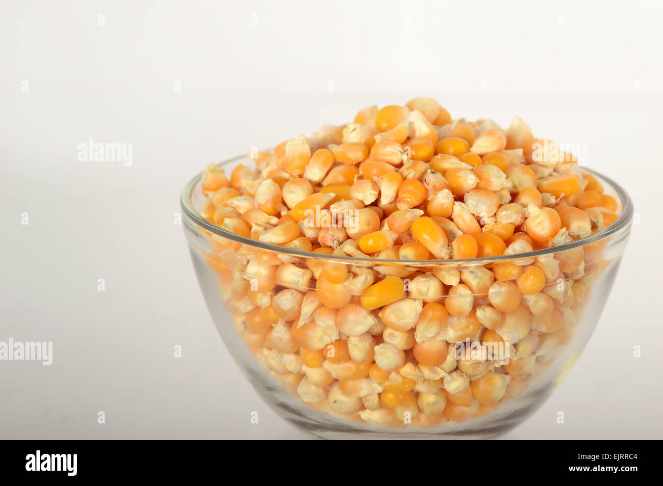 Dried corn used for making popcorn Stock Photo - Alamy
