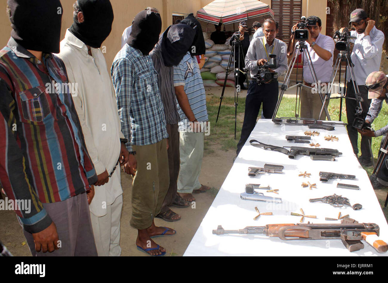 Six criminals including four target killers, who alleged in killing of ...