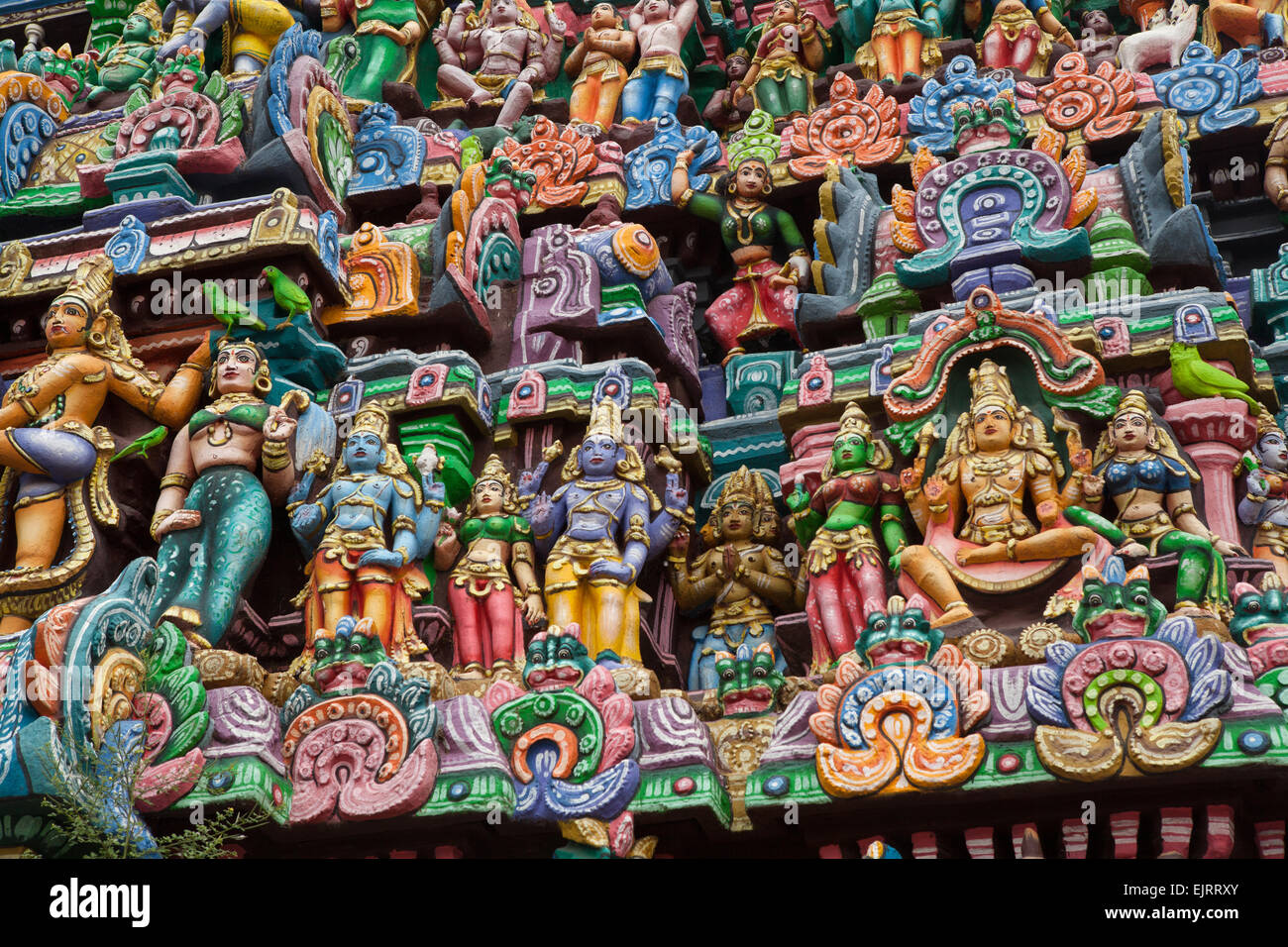 Detail of carvings on a gopuram at the Adi Kumbeswarar temple in ...
