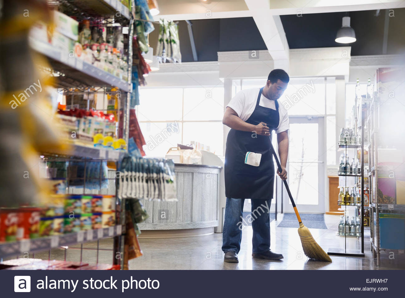 Small Grocery Shop Stock Photos & Small Grocery Shop Stock Images - Alamy
