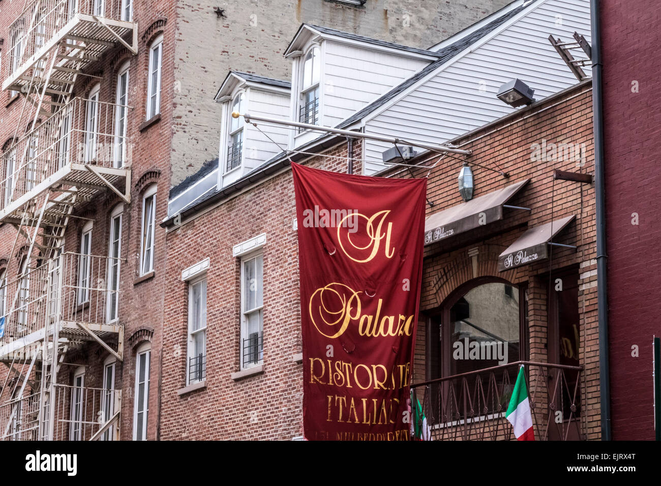 Federal style house hi-res stock photography and images - Alamy