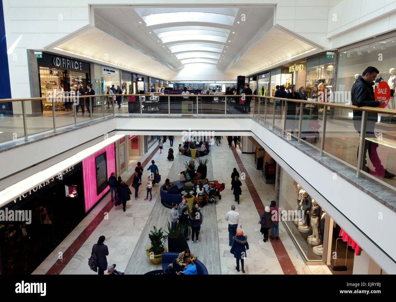 At north london brent cross shopping centre hi-res stock photography ...