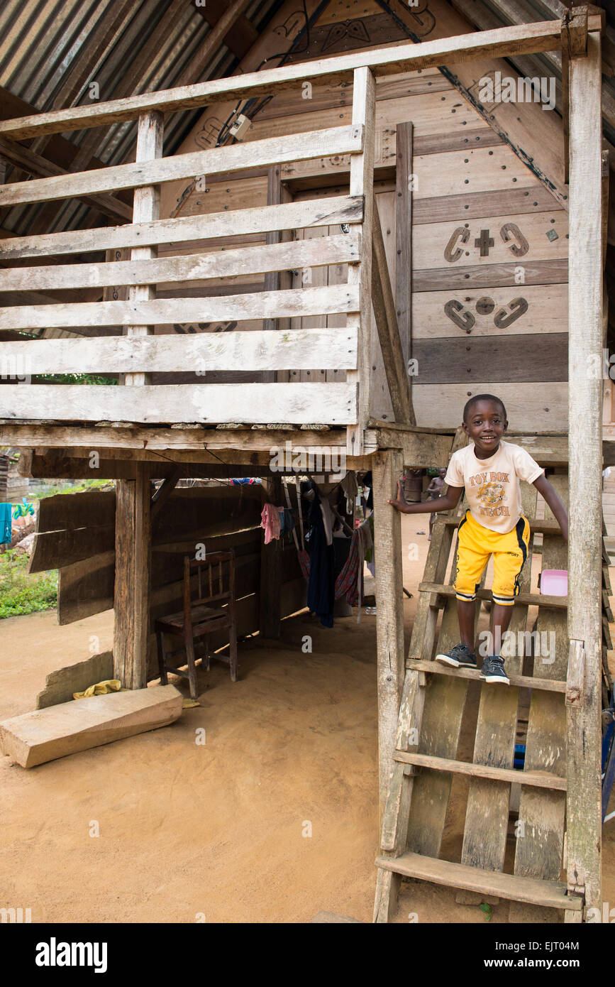 Traditional hut in Maroon village on the Upper Suriname River, New ...