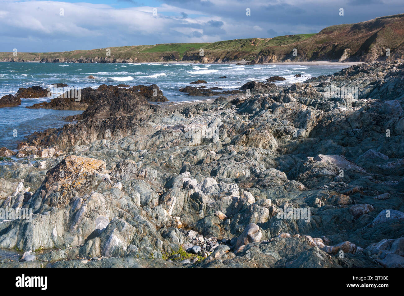 Rocky shoreline north wales hi-res stock photography and images - Alamy