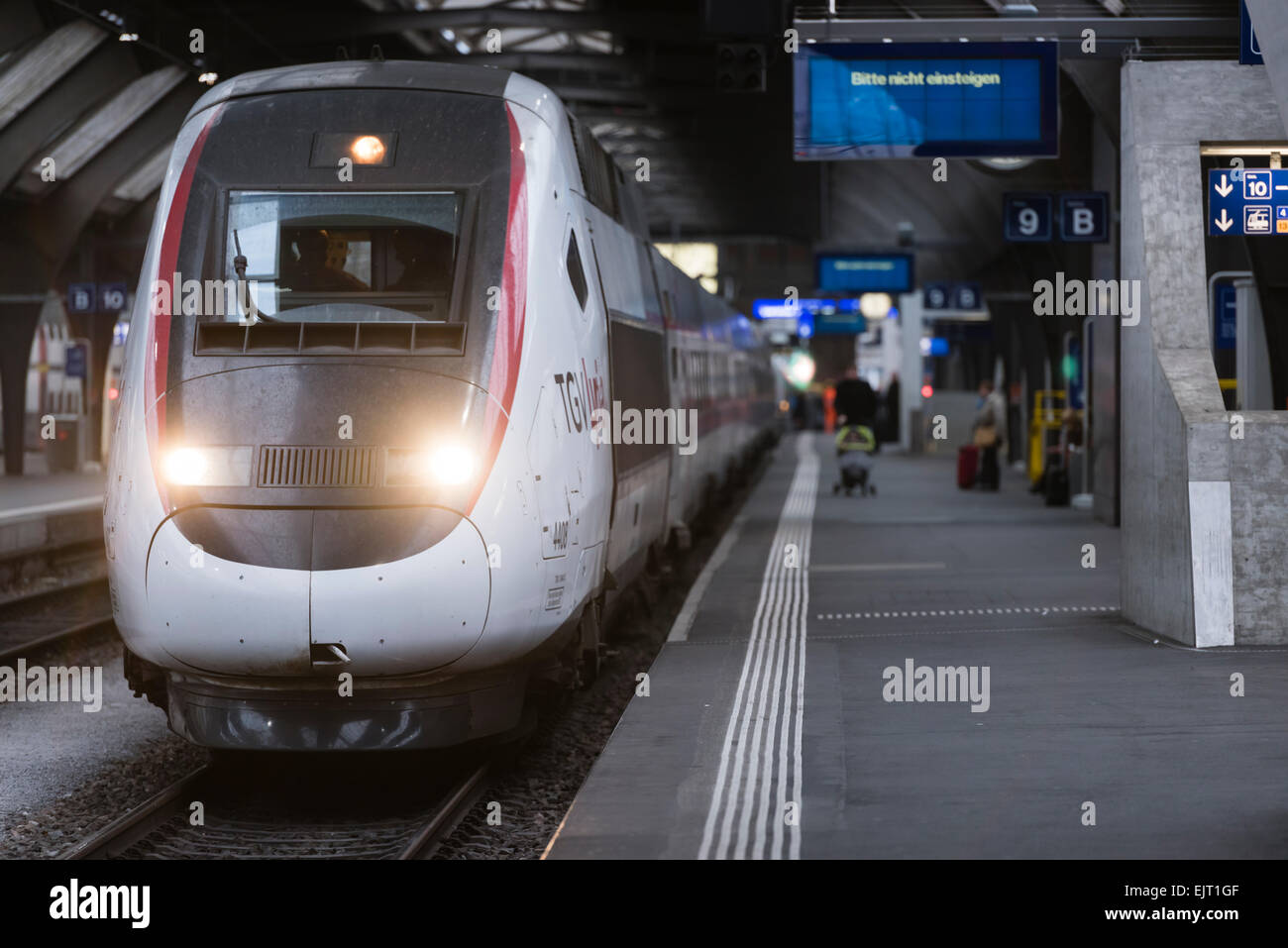 Tgv french bullet train hi-res stock photography and images - Alamy