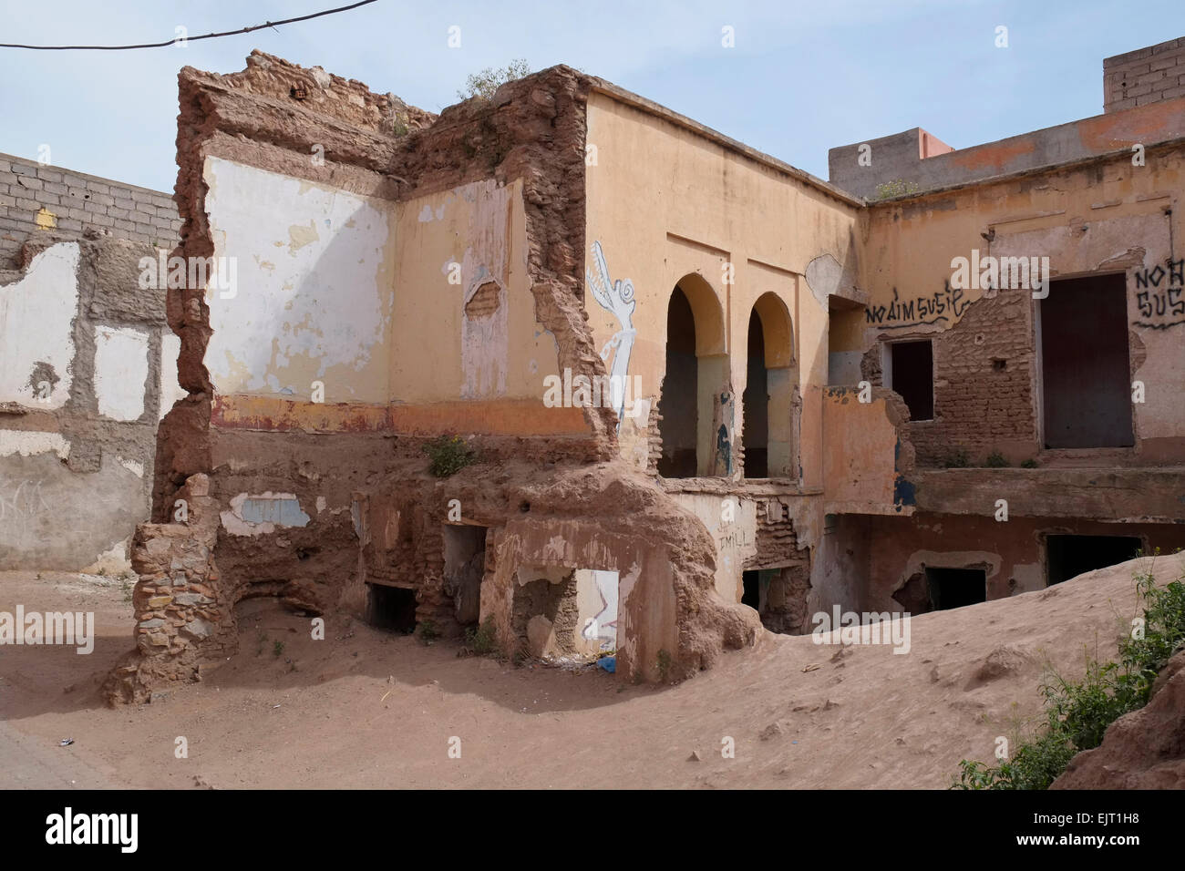 Derelict building within the medina of Marrakech (Marrakesh), Morocco ...