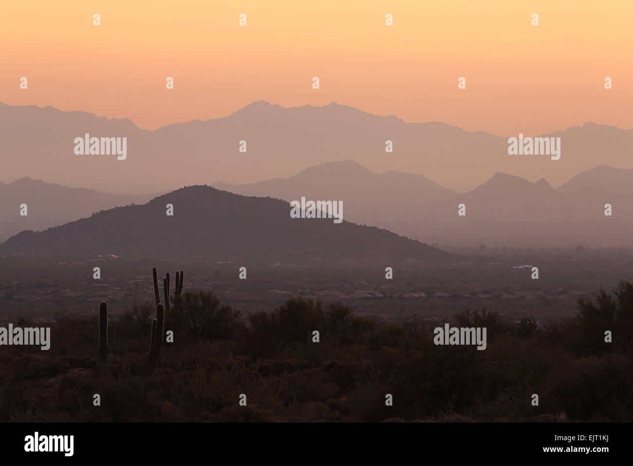 Beautiful sunset layers of light and color in the desert Southwest ...