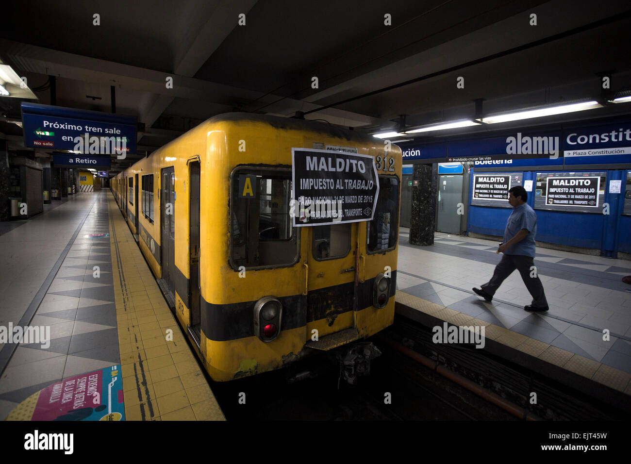 Metro workers on strike hi-res stock photography and images - Alamy