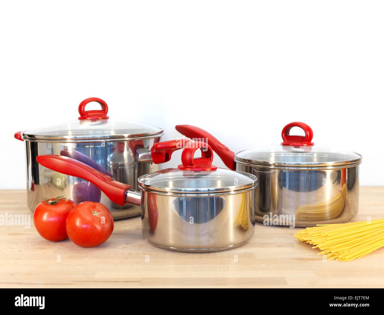 A close up shot of kitchen pots and pans Stock Photo - Alamy