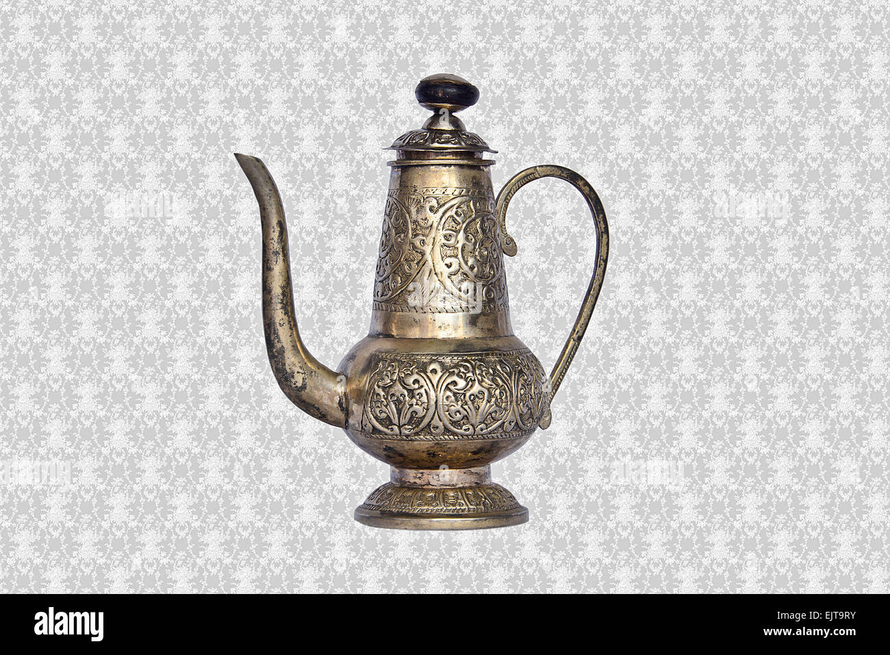 Sri Lankan Traditional Brassware Stock Photo - Alamy