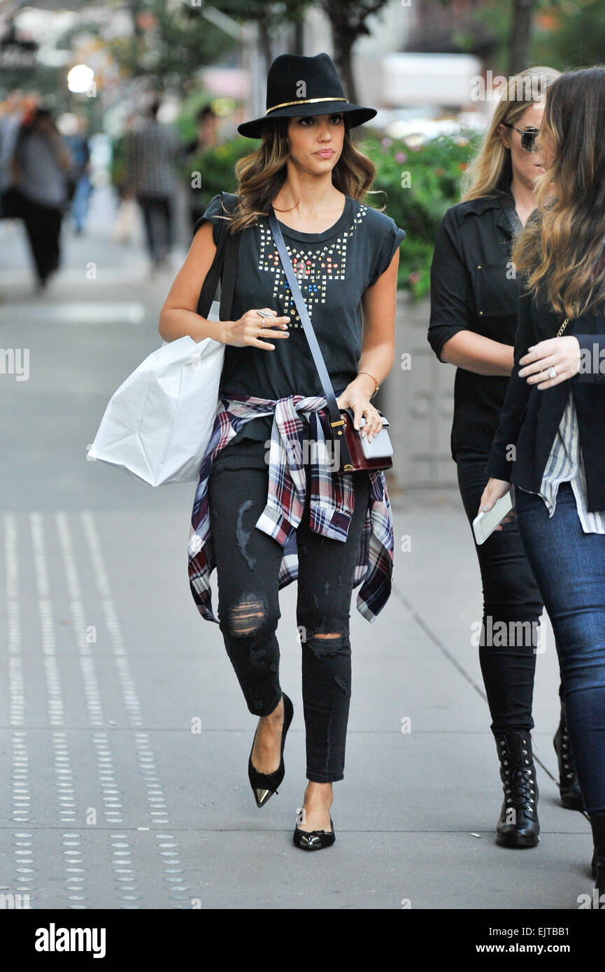 Jessica Alba spotted out in Soho with friends Featuring: Jessica Alba ...
