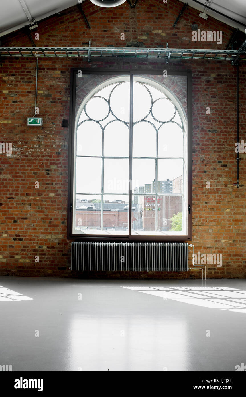 Vertical radiators hi-res stock photography and images - Alamy