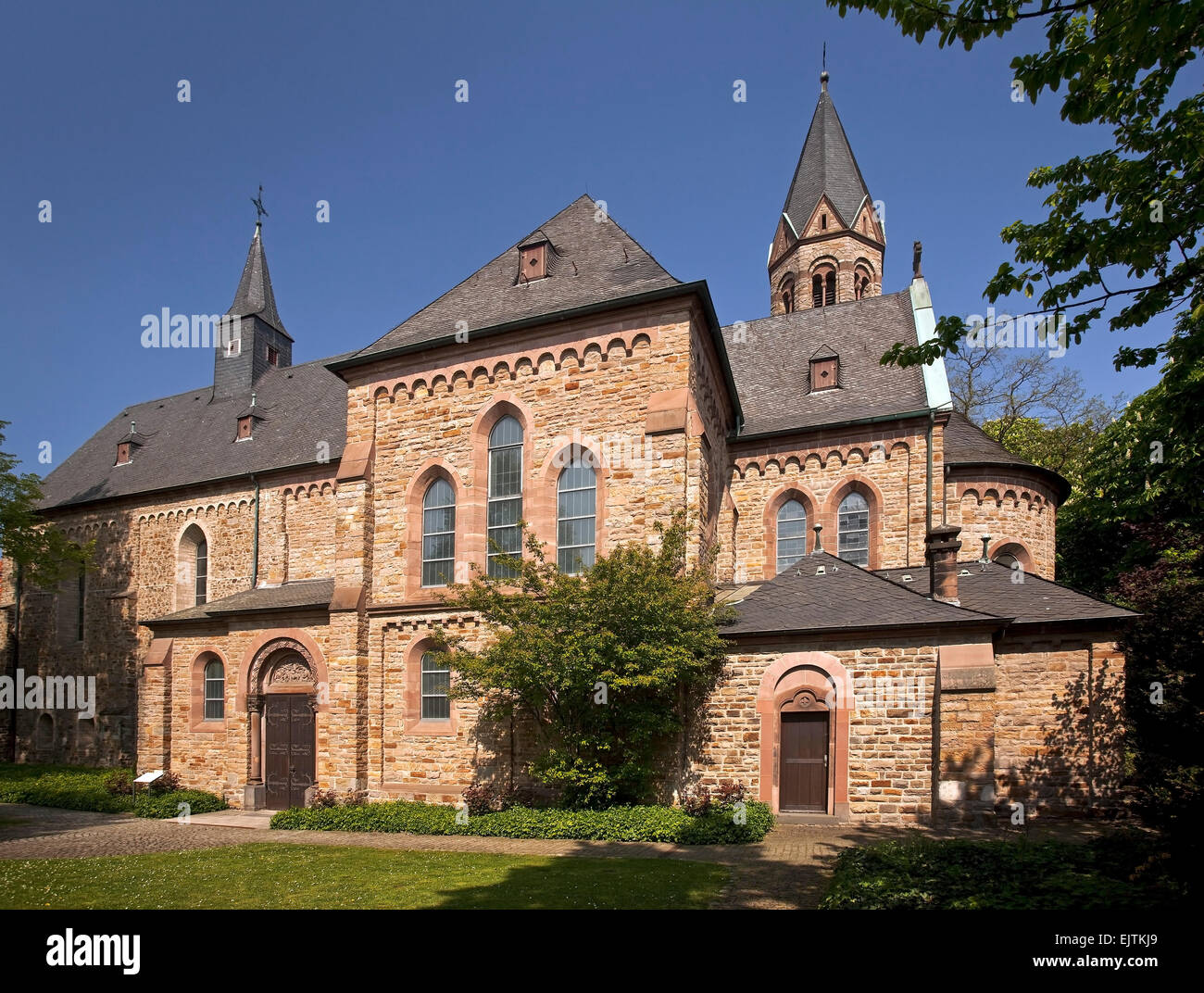 Saarn monastery hi-res stock photography and images - Alamy