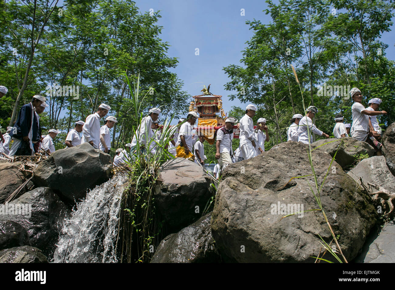 Bali, Indonesia. 1st Apr, 2015. Balinese Hindu devotees carry 'Pratima ...
