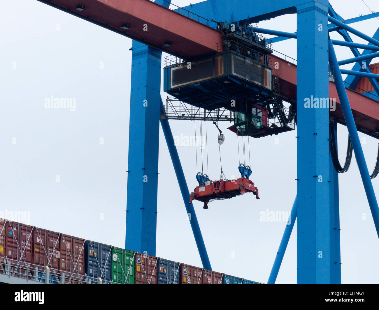 Cat terminal hi-res stock photography and images - Alamy