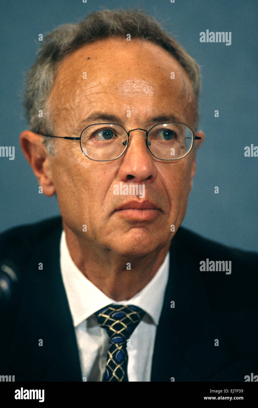 Andrew grove intel hi-res stock photography and images - Alamy