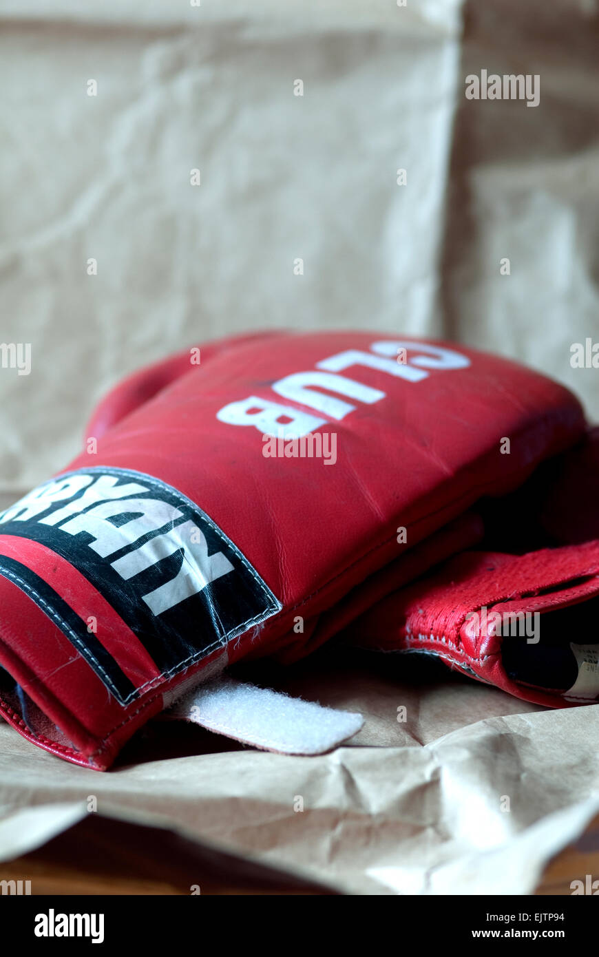 Boxing word hi-res stock photography and images - Alamy