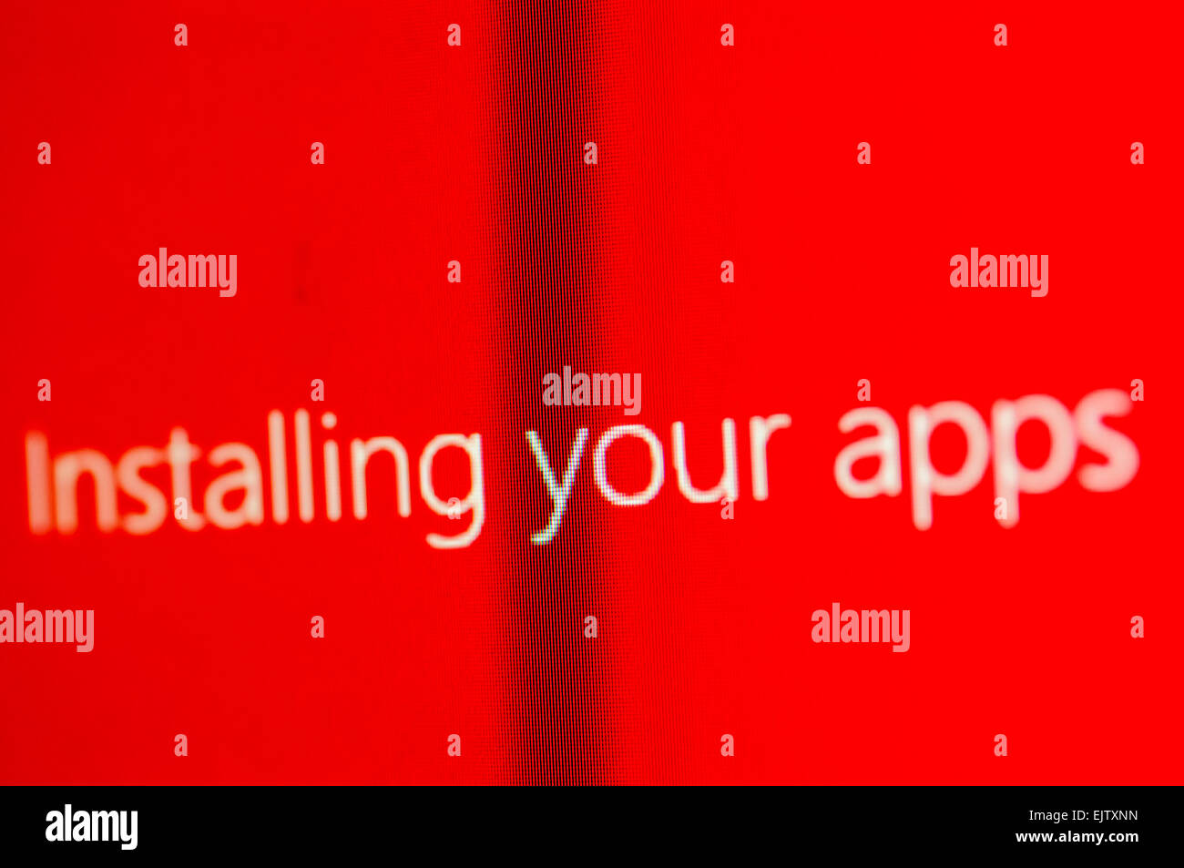 Windows 10 screen saying "Installing your apps Stock Photo - Alamy