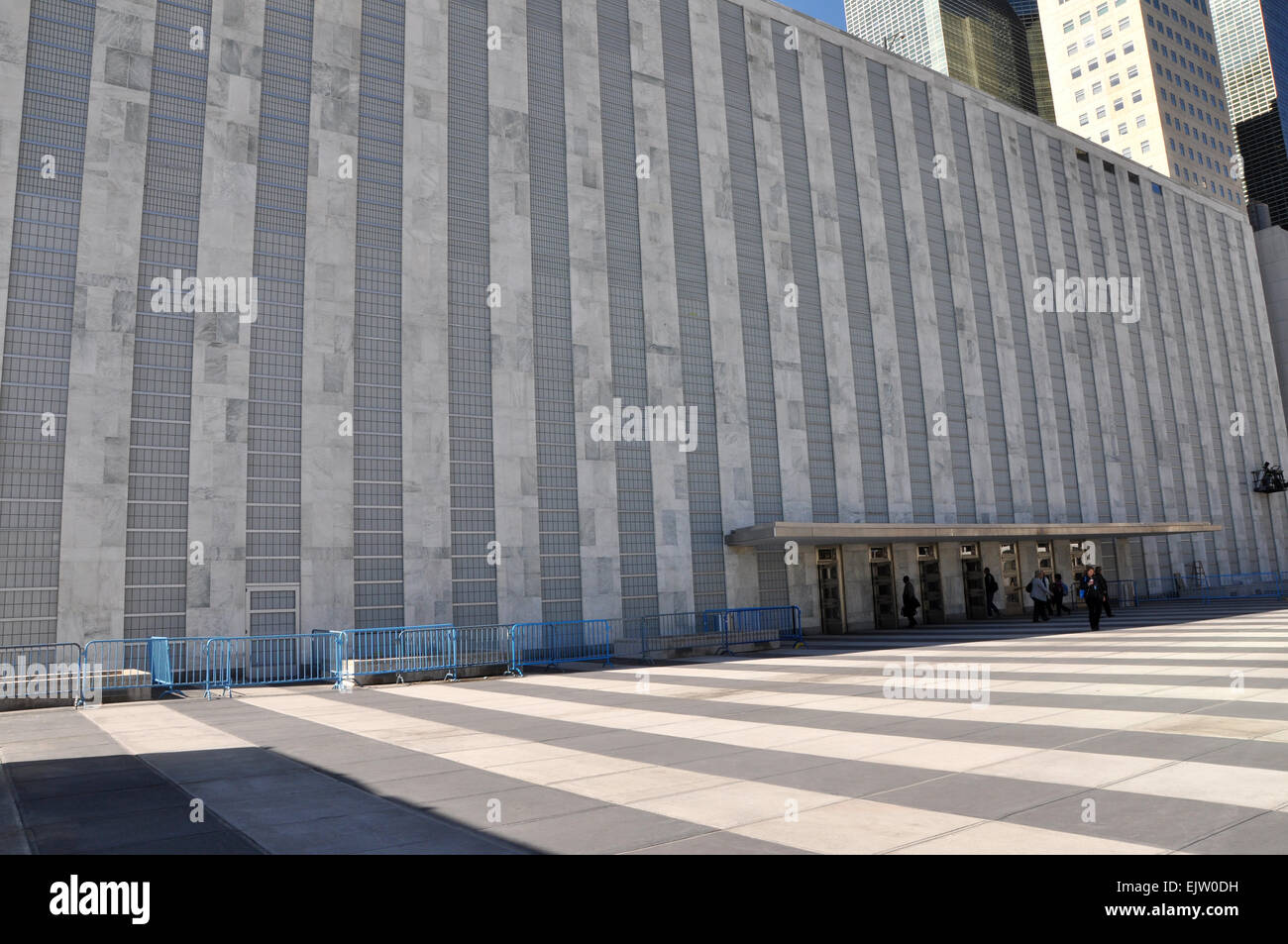Entrance to the United Nations Building, New York, USA Stock Photo - Alamy