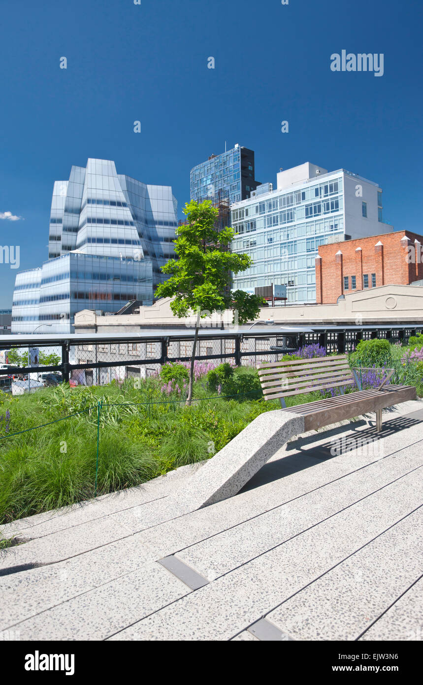 PARK BENCH HIGH LINE ELEVATED URBAN PARK CHELSEA MANHATTAN NEW YORK ...