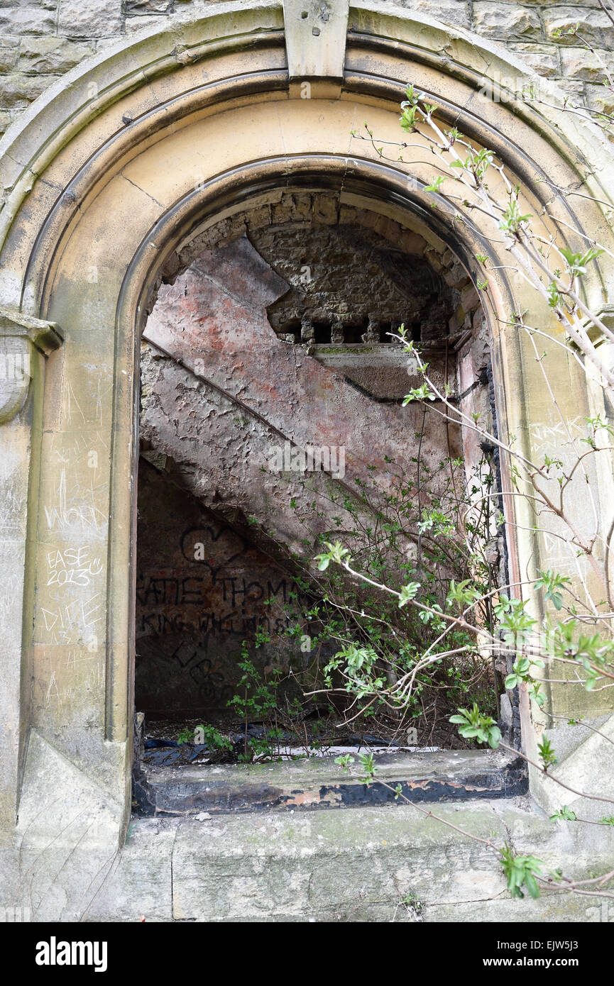 High winds expose the true state of the derelict building The Swindon ...