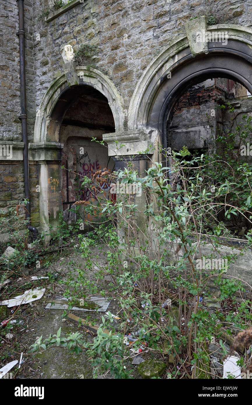 High winds expose the true state of the derelict building The Swindon ...
