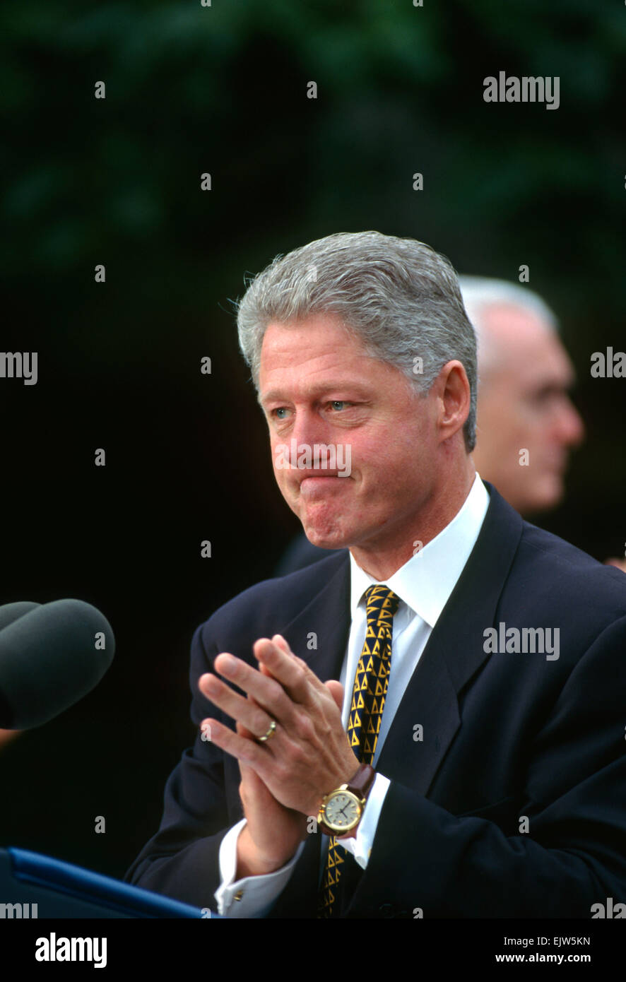 Bill clinton 1996 sign hi-res stock photography and images - Alamy Bill clinton 1996 sign hi-res stock photography and images - Alamy