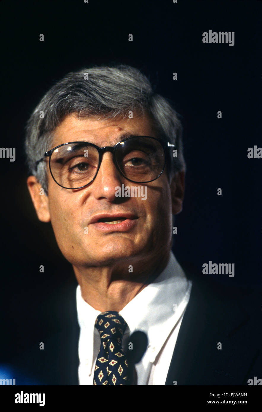 Robert rubin hi-res stock photography and images - Alamy