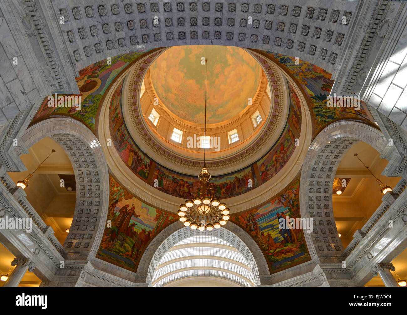 Capitol rotunda hi-res stock photography and images - Alamy