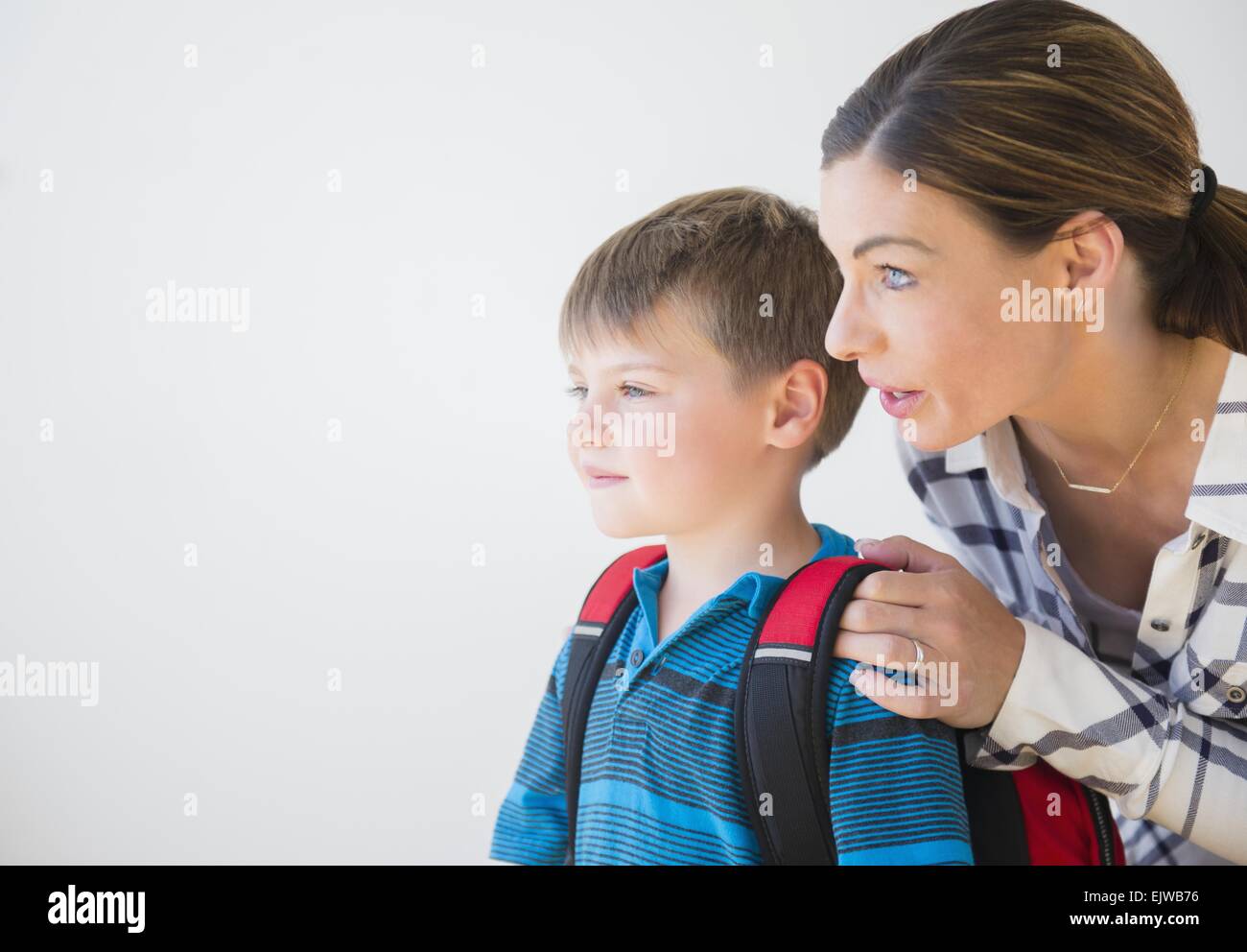 Mums talking at school hi-res stock photography and images - Alamy