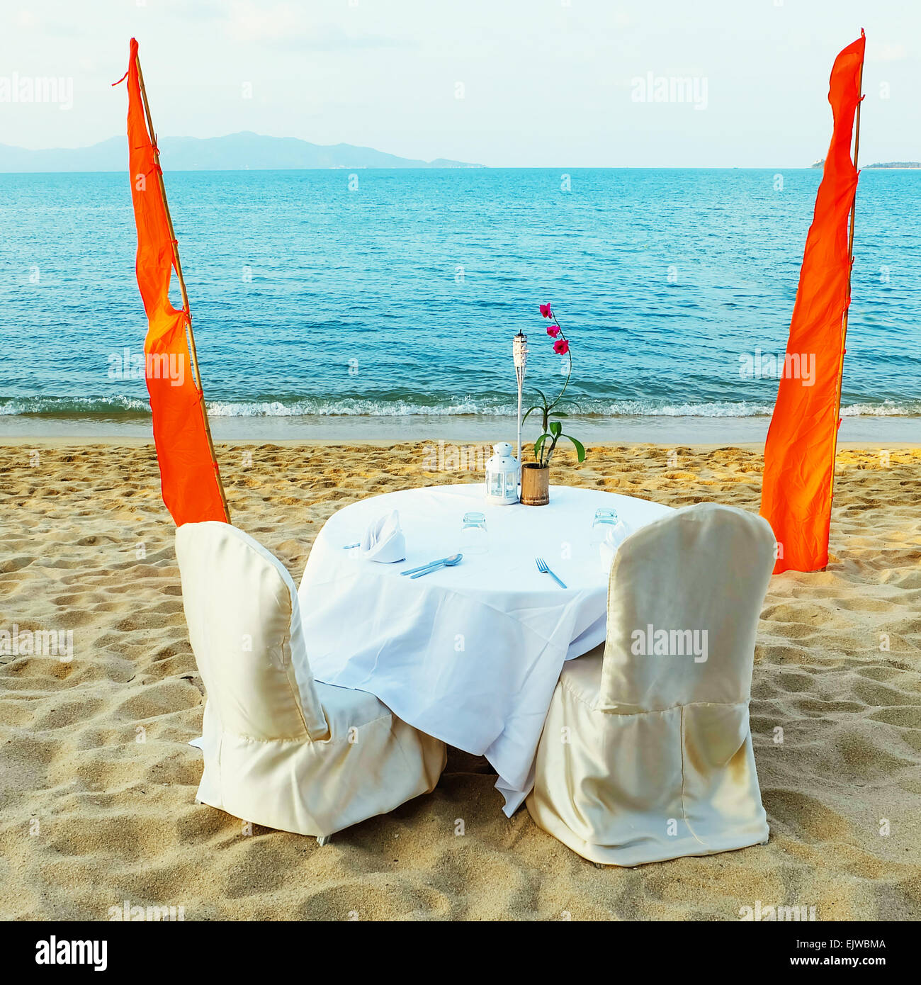 Romantic lounge bar hi-res stock photography and images - Alamy