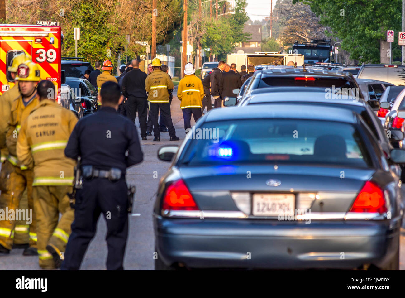 Lapd swat team hi-res stock photography and images - Alamy