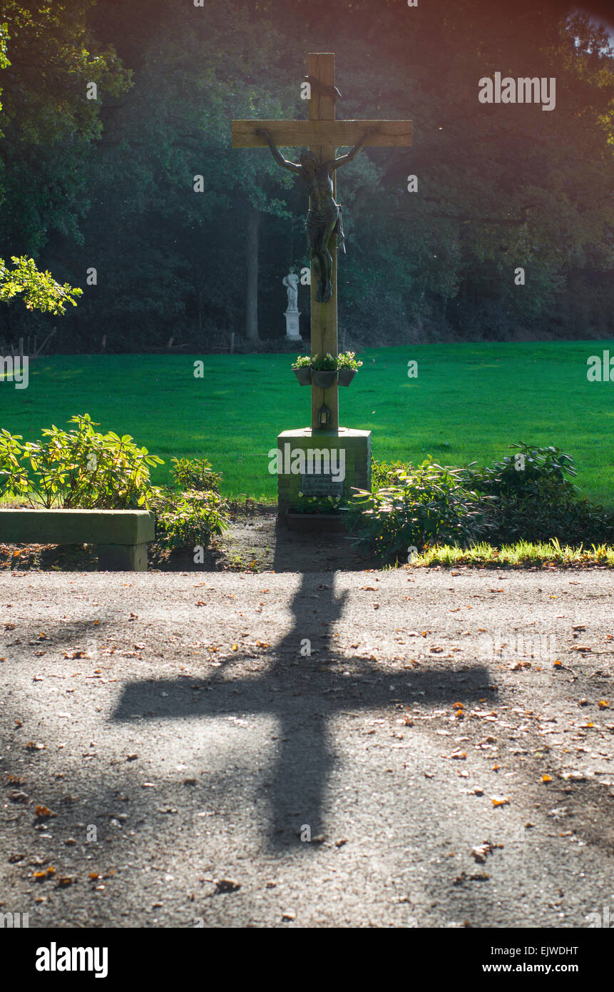 Jesus in shadow hi-res stock photography and images - Alamy