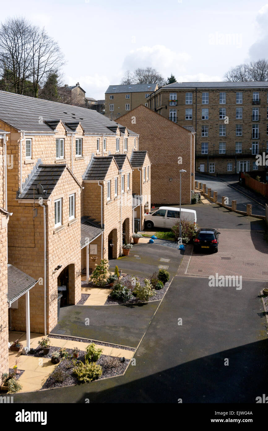 Yorkshire stone houses hi-res stock photography and images - Alamy